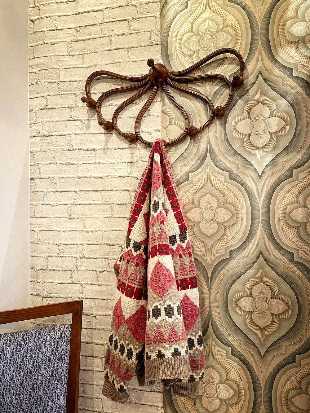 ΚΡΕΜΑΣΤΡΑ ΤΟΙΧΟΥ (SOLD) - Ντεμοντέ